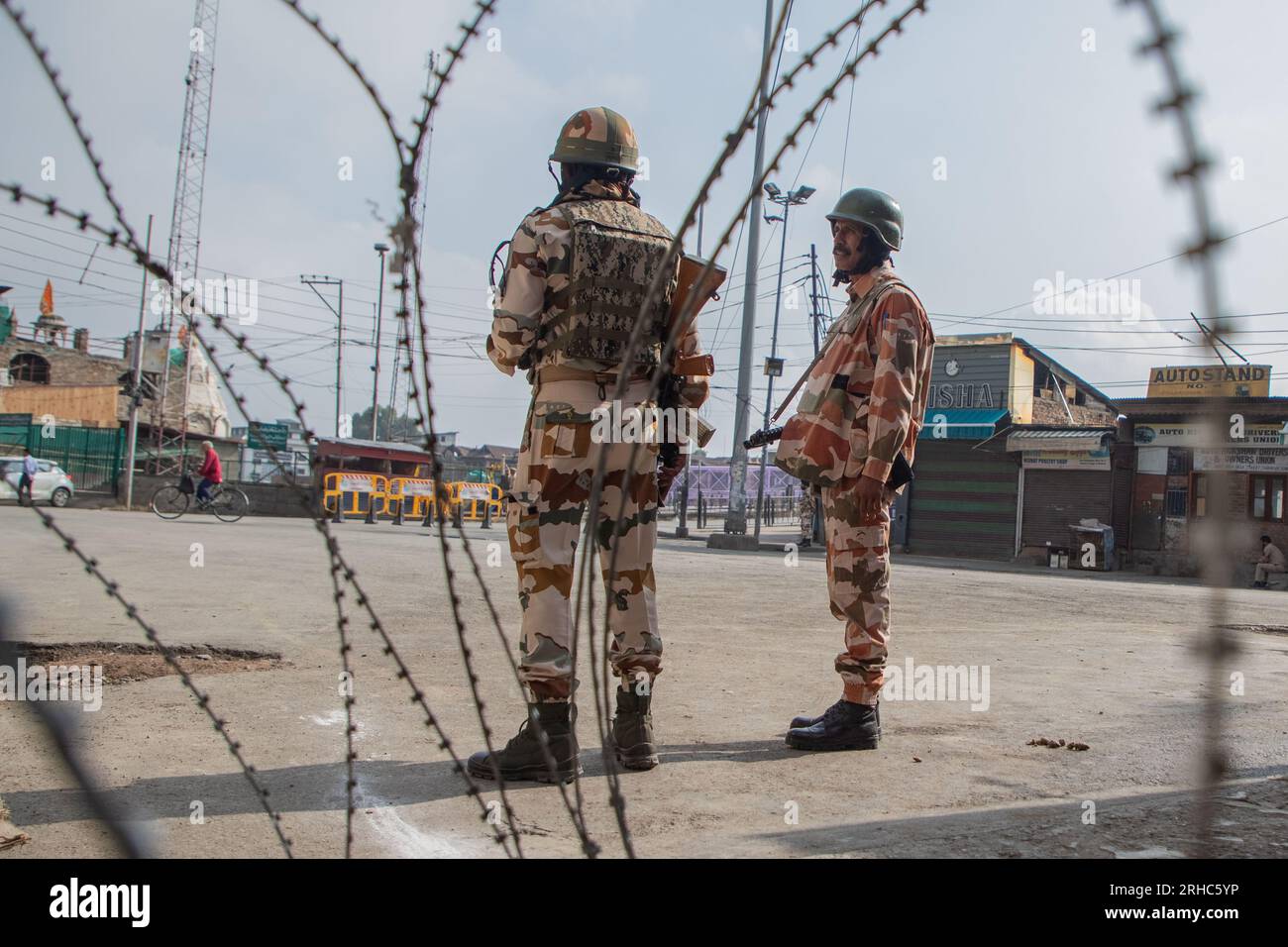 Srinagar, India. 15th Aug, 2023. Indian paramilitary troopers stand ...