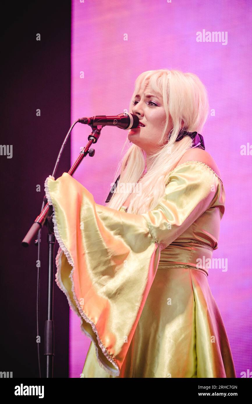 Maja francis singer hi-res stock photography and images - Alamy