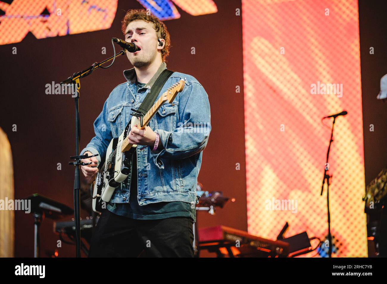 Sam fender music photo hi-res stock photography and images - Alamy