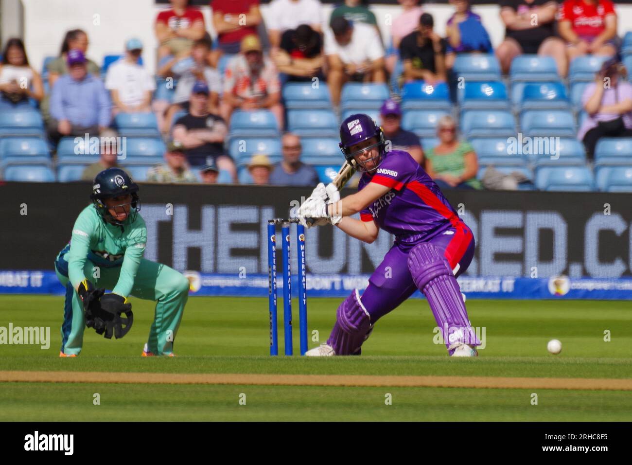 Leeds, 11 August 2023. Bess Heath batting for Northern Superchargers ...