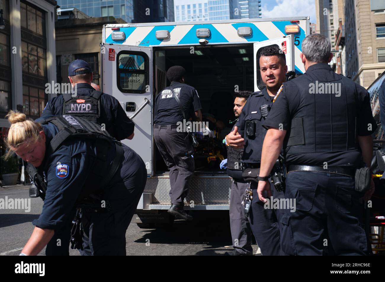 New York, New York, USA. 14th Aug, 2023. NYPD responds to a medical ...