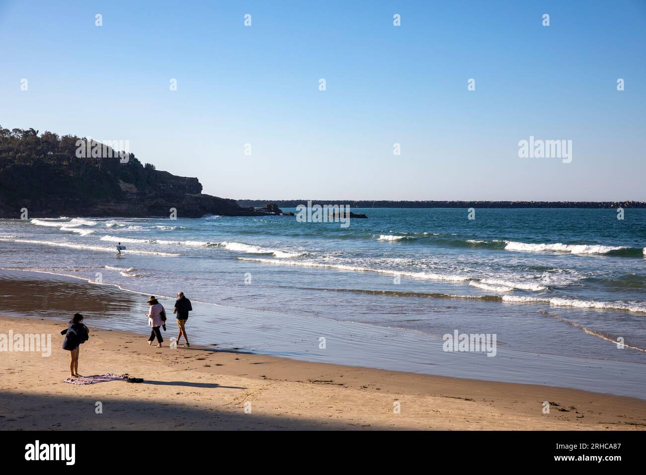 Yamba main beach and ocean, late afternoon winter 2023, Main beach in ...