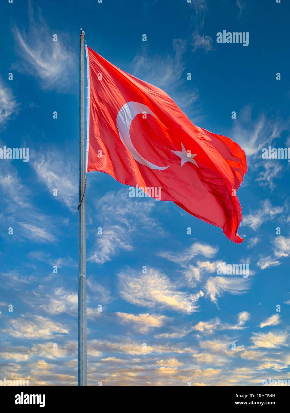 Turkey flag against blue sky and calm clouds moving with the wind Stock ...
