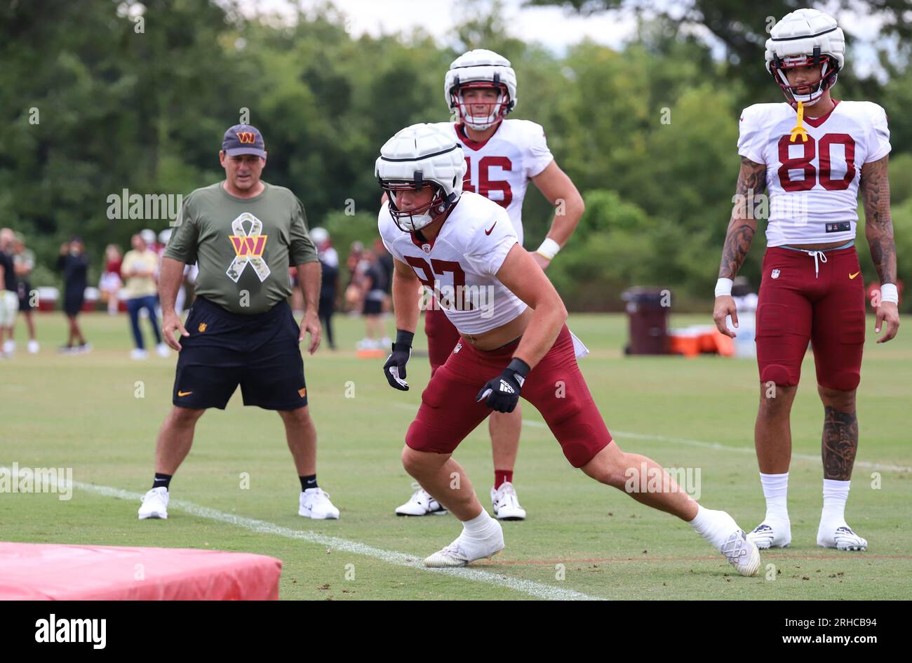 Washington Commanders tight end John Bates (87) running some drills on ...