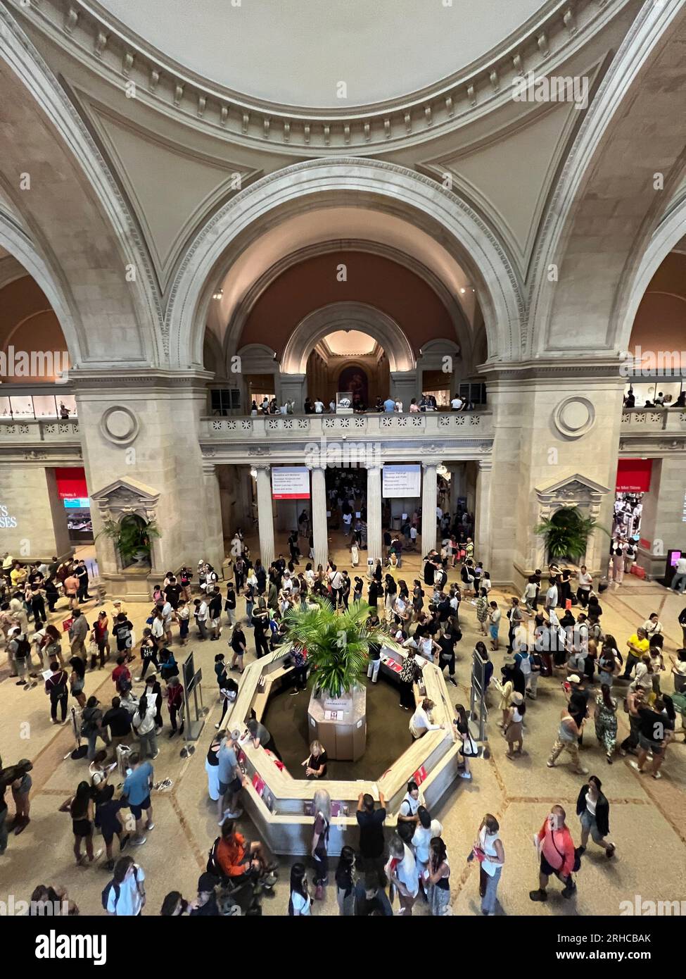 Crowded Grand Entry Hall at the Metropolitan Museum of Art a main ...