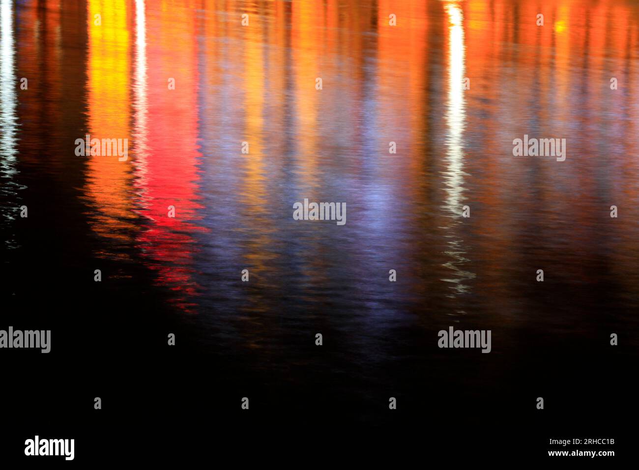 Light reflection by night hi-res stock photography and images - Alamy