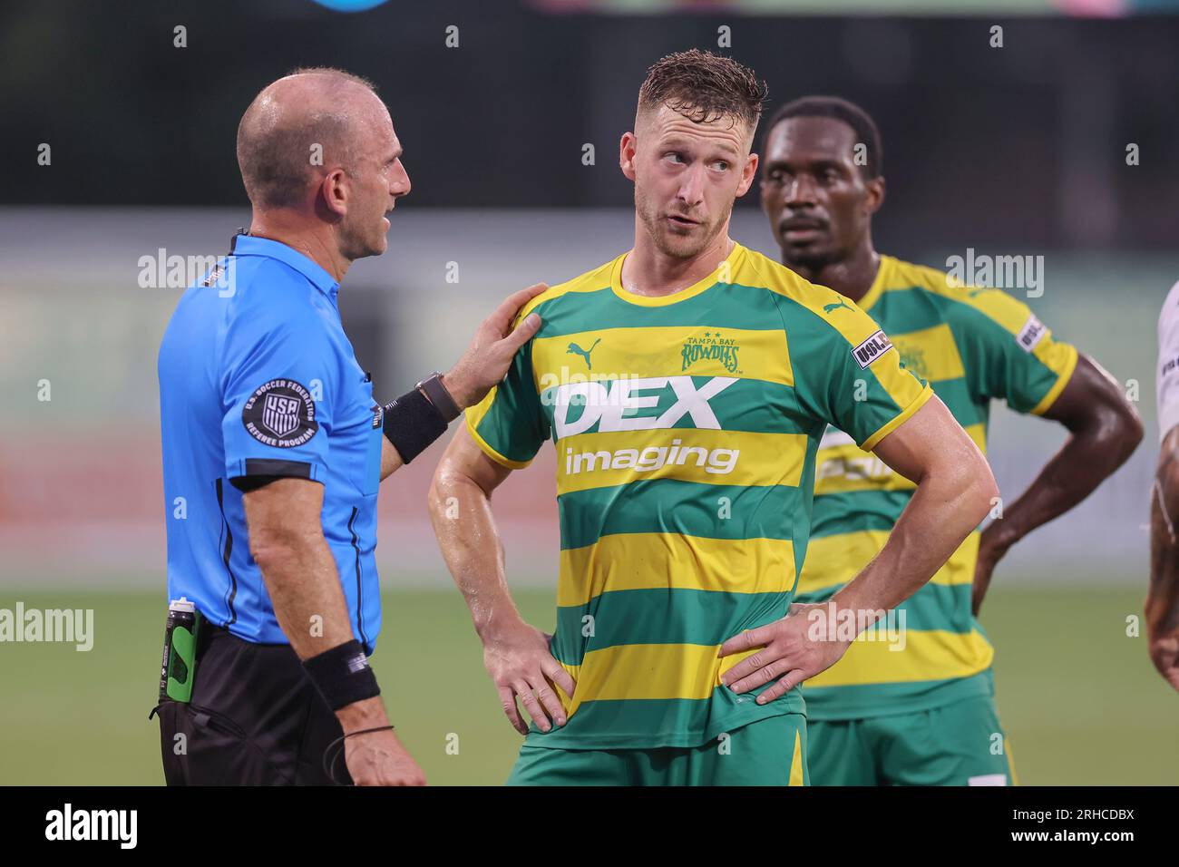 St. Petersburg, FL: Referee Ted Unkel talks with Tampa Bay Rowdies ...