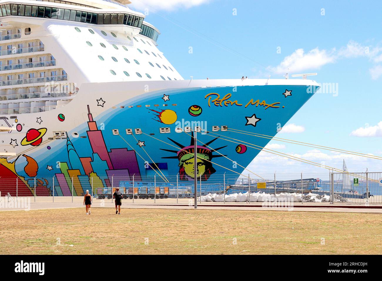 146k tons hi-res stock photography and images - Alamy