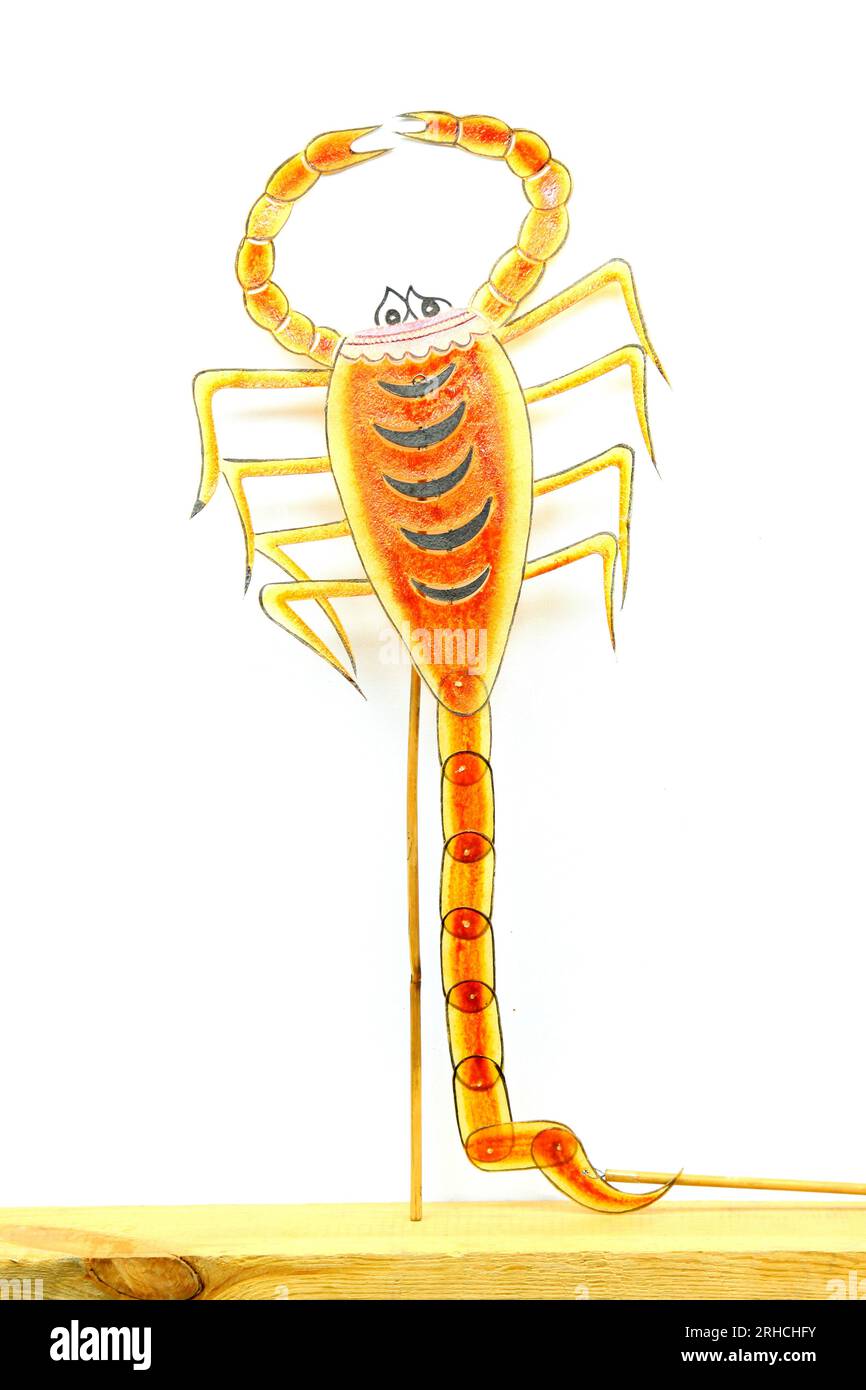 Scorpion sculpture hi-res stock photography and images - Alamy