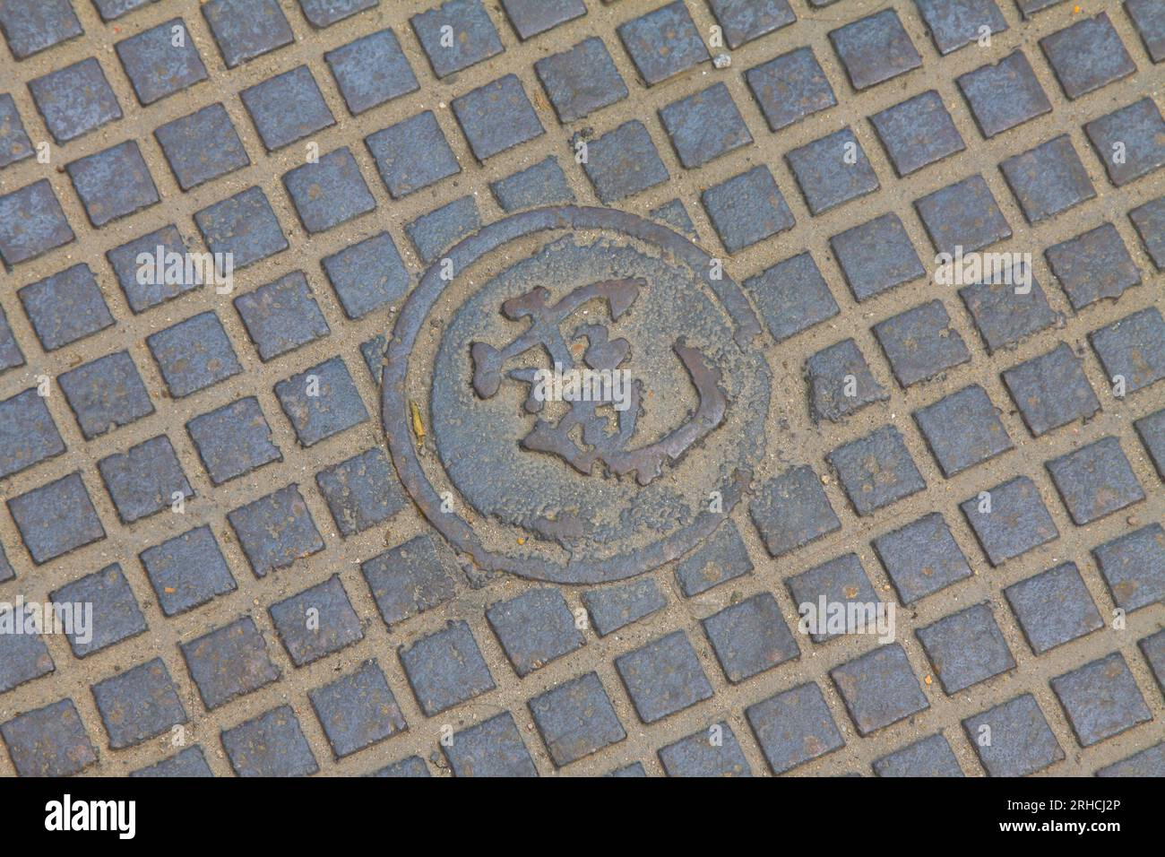 Manhole covers in industrial hi-res stock photography and images - Alamy