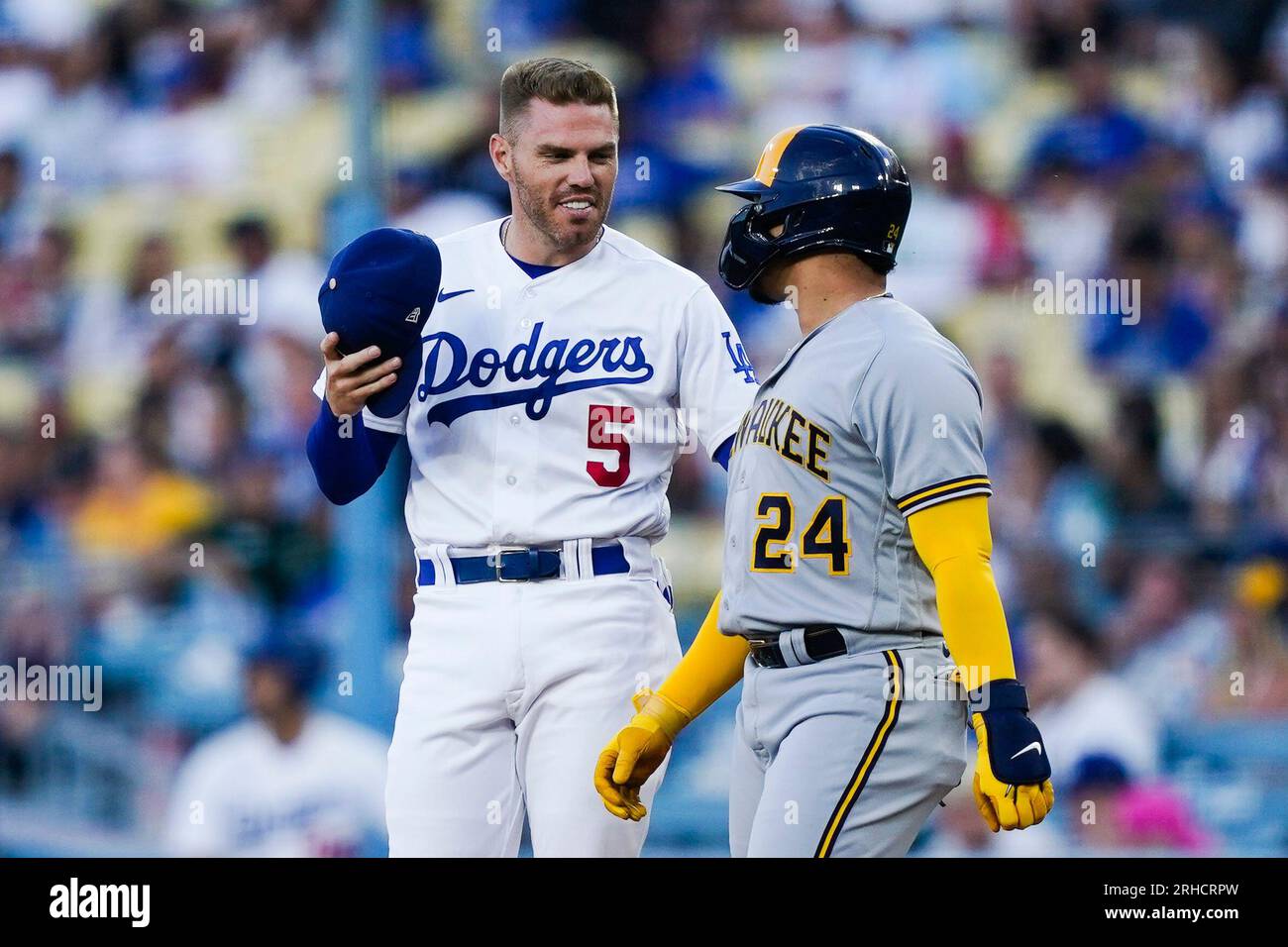 Los Angeles Dodgers first baseman Freddie Freeman (5) talks to ...