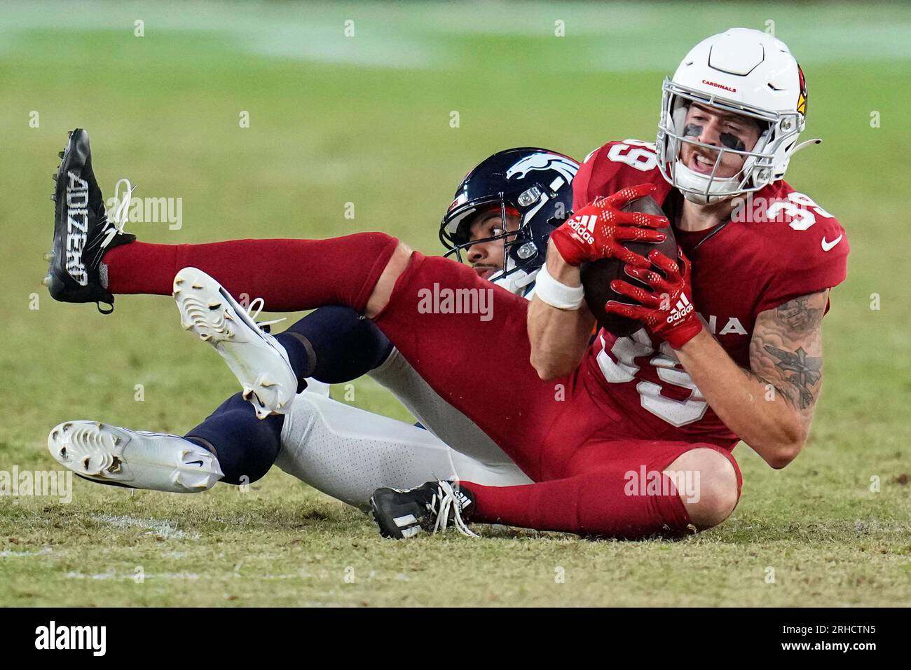 Arizona Cardinals wide receiver Kaden Davis makes a diving catch during ...