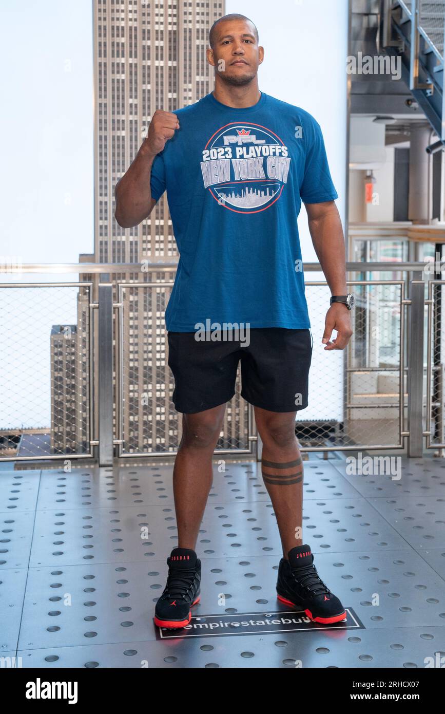 Pfl fighter hi-res stock photography and images - Alamy