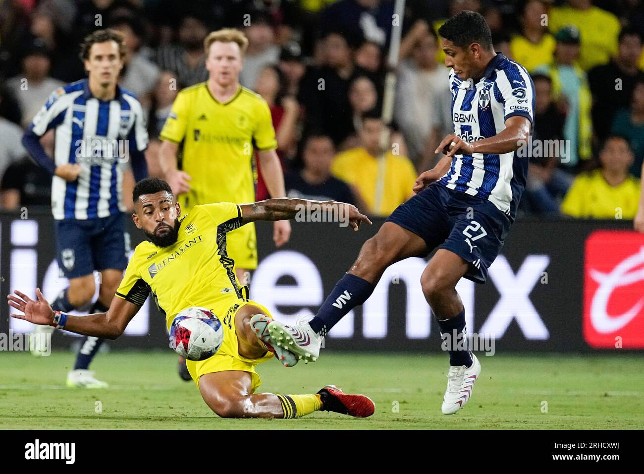 Nashville SC midfielder Anibal Godoy, left, and Monterrey defender Luis ...
