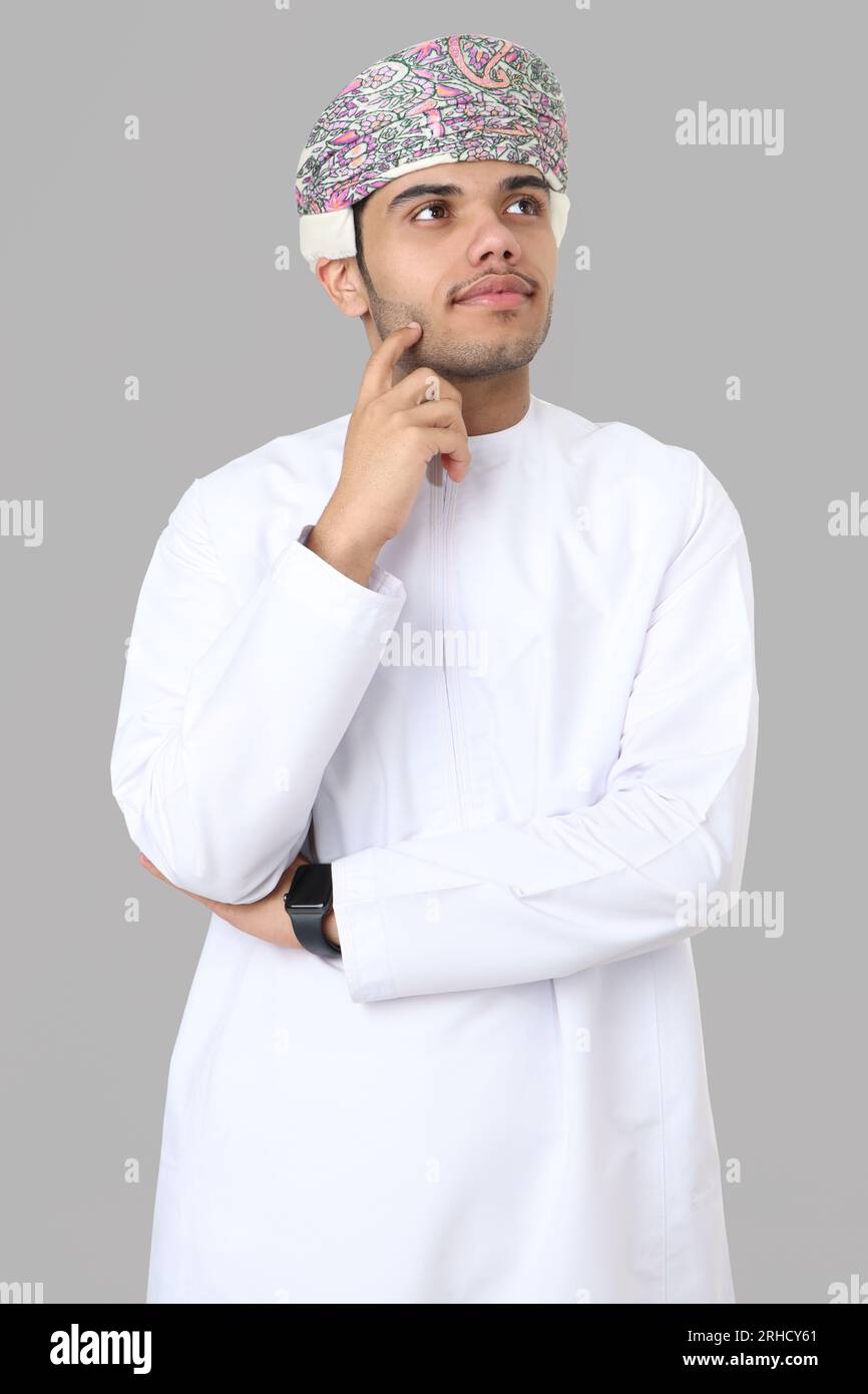 Omani employee hi-res stock photography and images - Alamy
