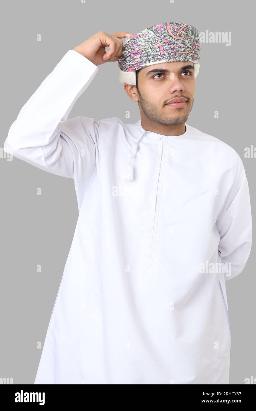 Omani employee hi-res stock photography and images - Alamy