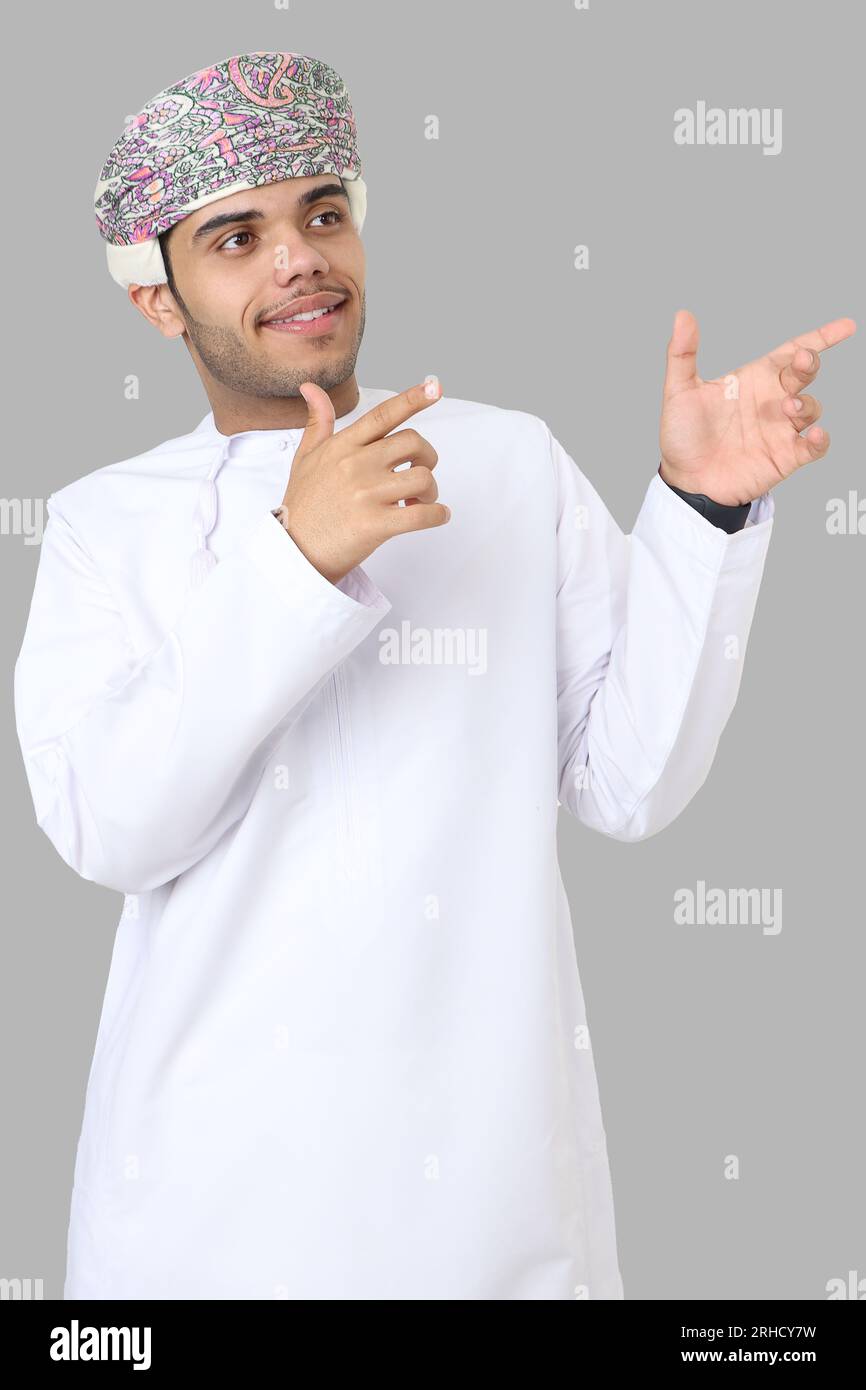 Omani employee hi-res stock photography and images - Alamy