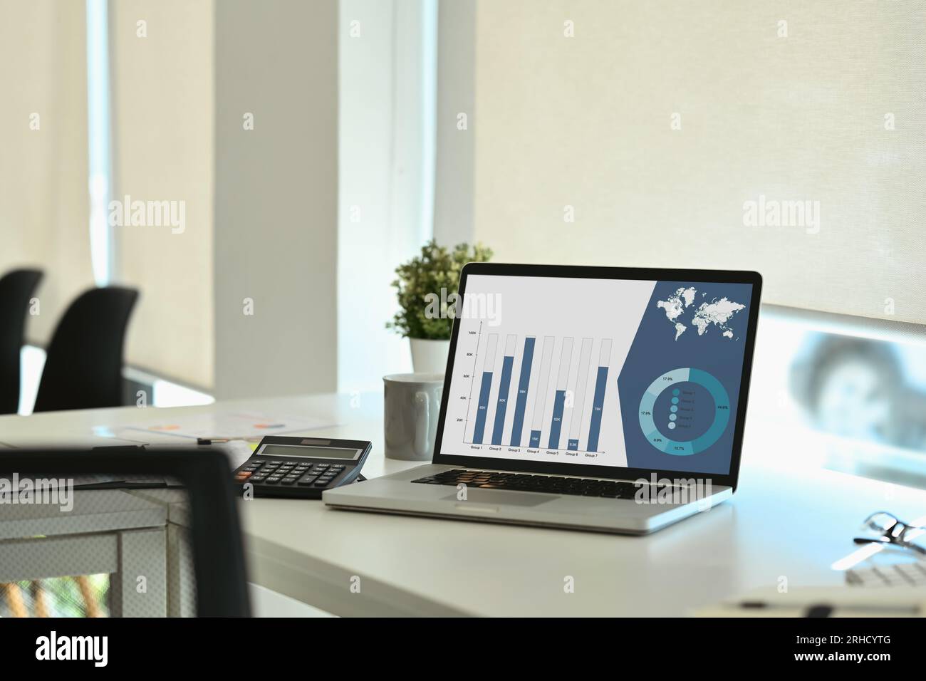 Graph charts designer office hi-res stock photography and images - Alamy