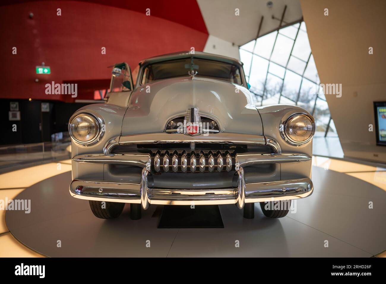 Silver holden vehicle hi-res stock photography and images - Alamy