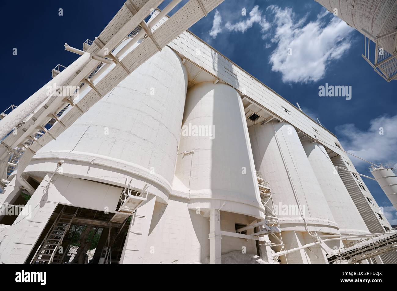 Factory silos plant silo hi-res stock photography and images - Alamy