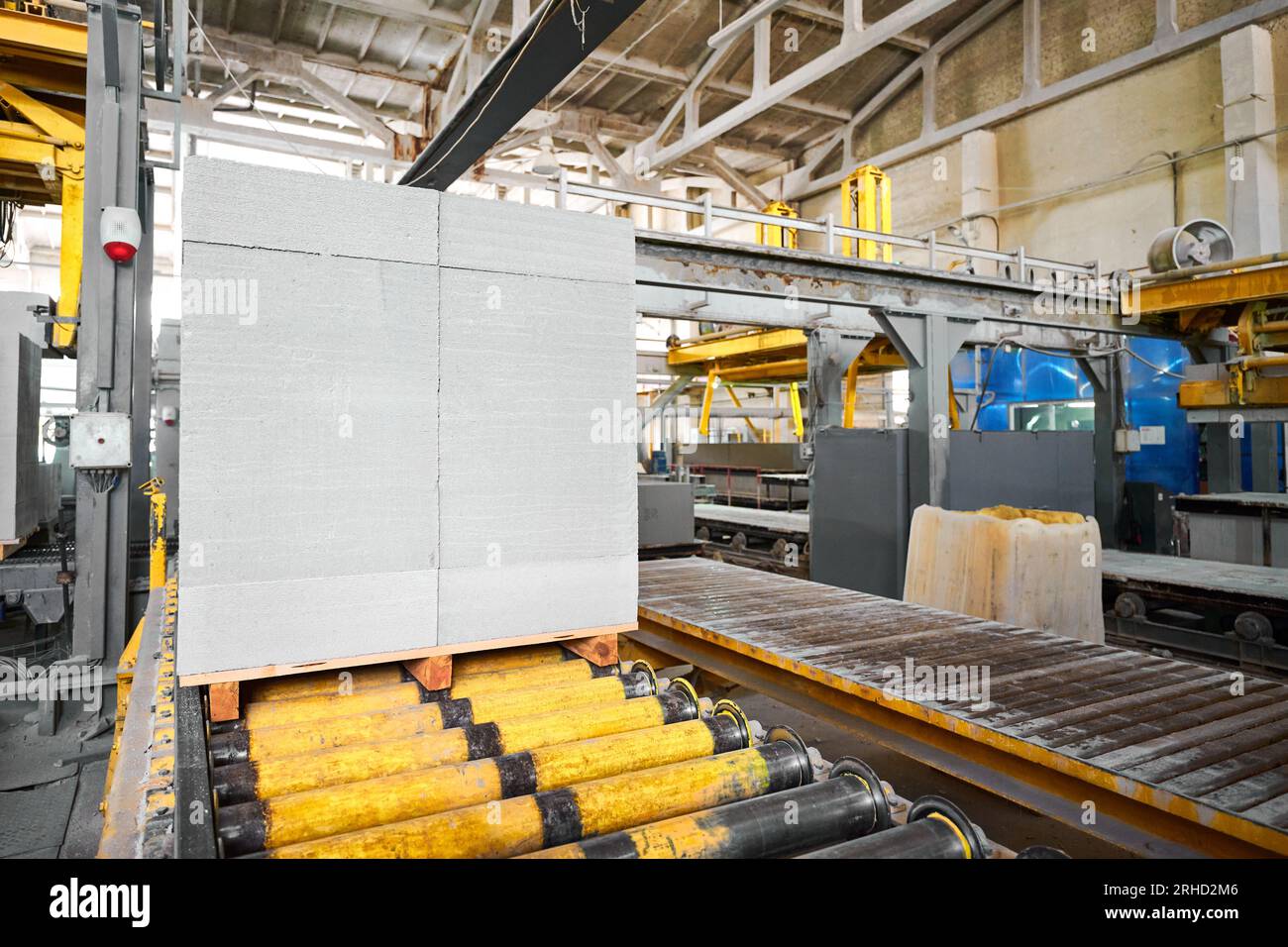 Block roller hi-res stock photography and images - Alamy