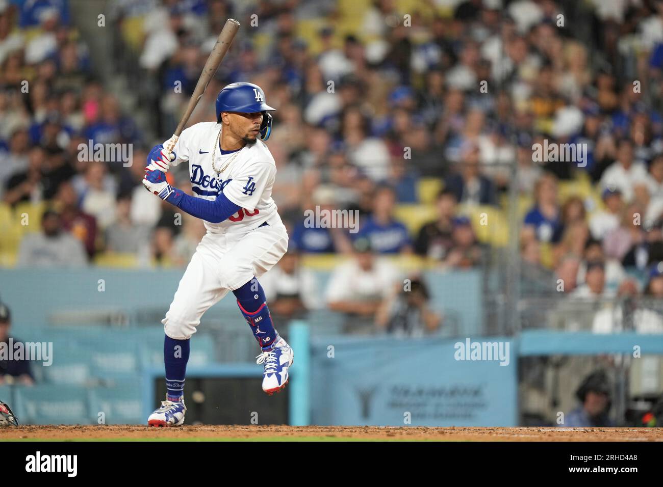LOS ANGELES, CA - AUGUST 15: Los Angeles Dodgers right fielder Mookie ...