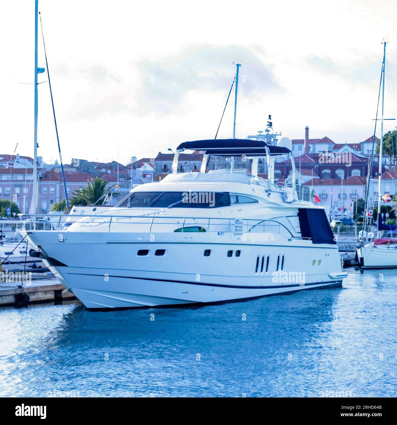 Marina de setubal hi-res stock photography and images - Alamy