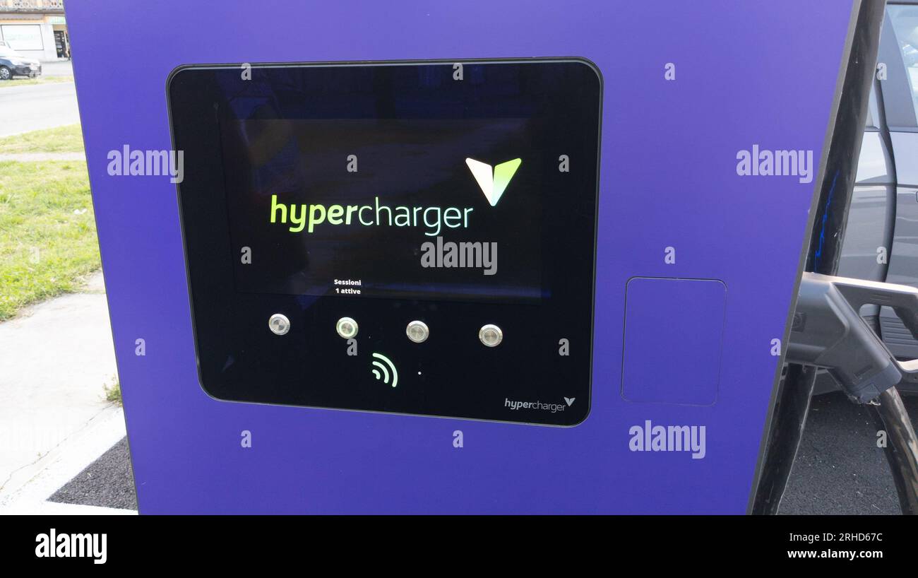 Loading text logo hi-res stock photography and images - Alamy