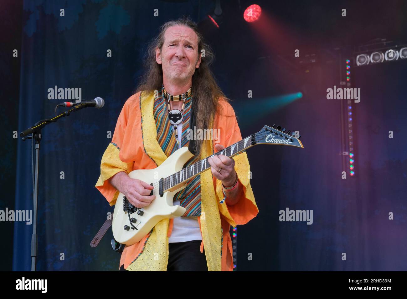 Andy Glass of Solstice performing at Fairports Cropredy Convention ...