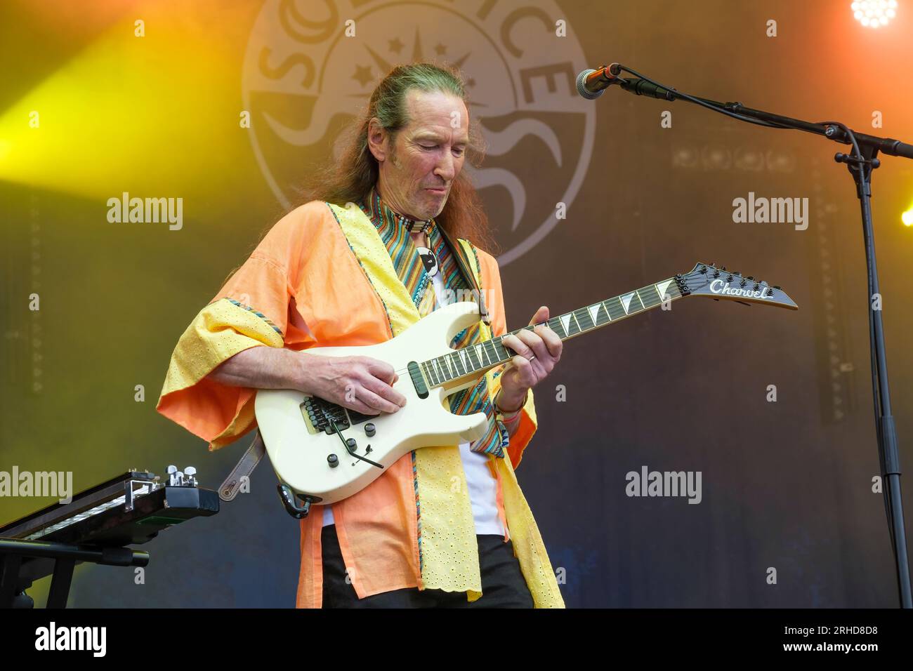 Andy Glass of Solstice performing at Fairports Cropredy Convention ...