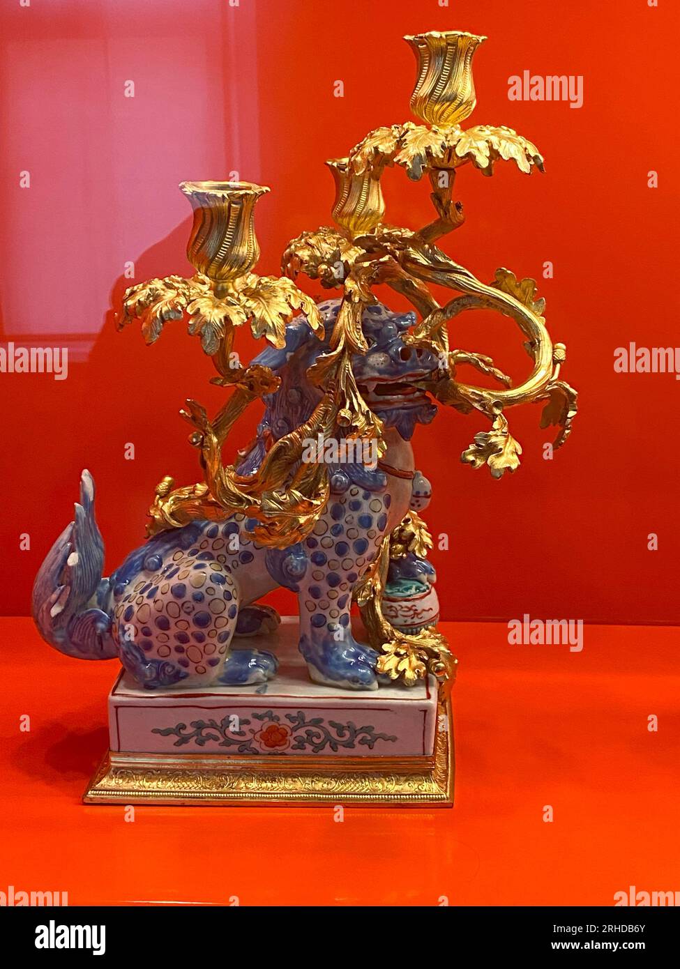 Chinese porcelain collection of the Bavarian kings in Munich Residence ...