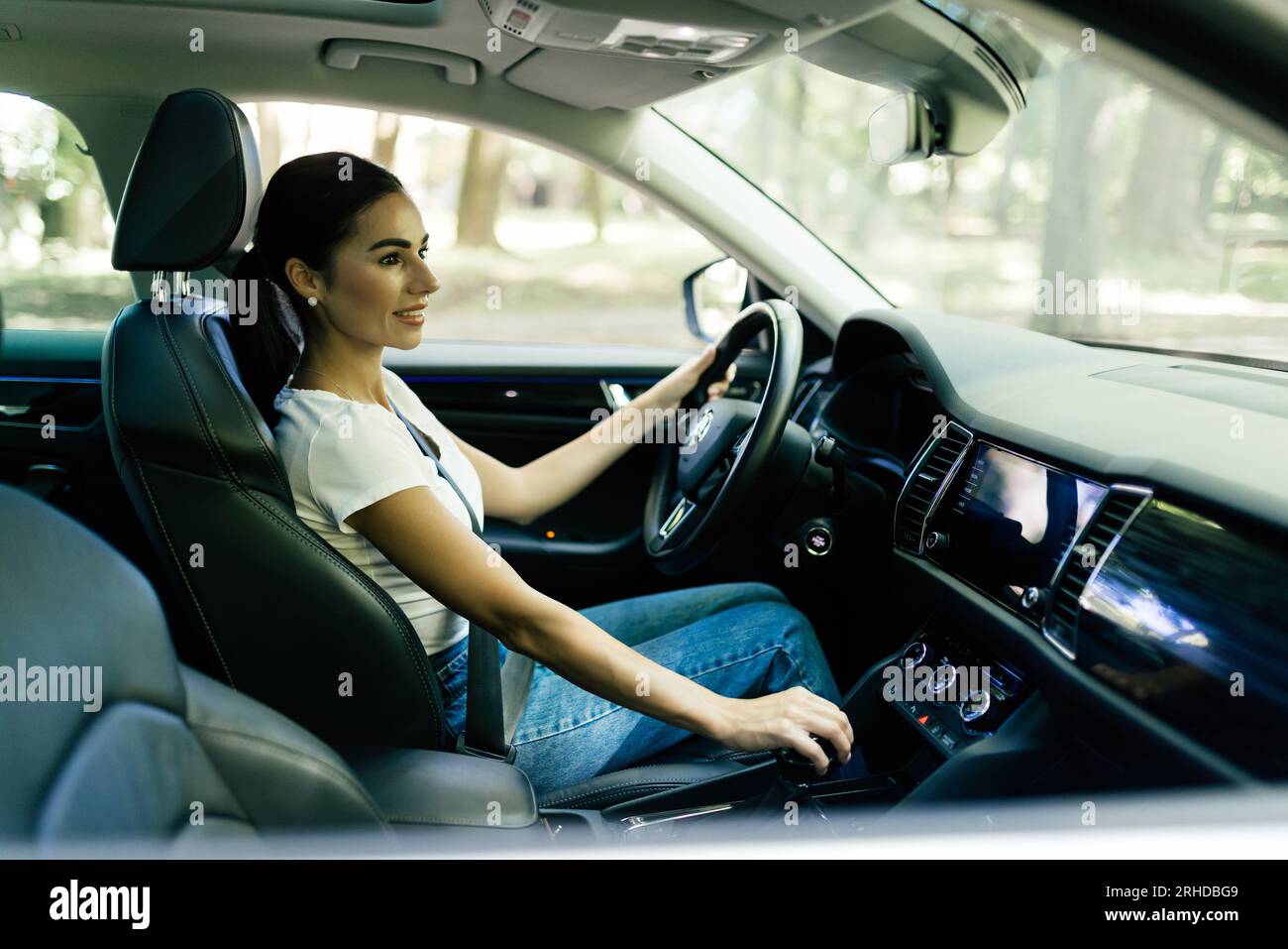 Drving woman hi-res stock photography and images - Alamy