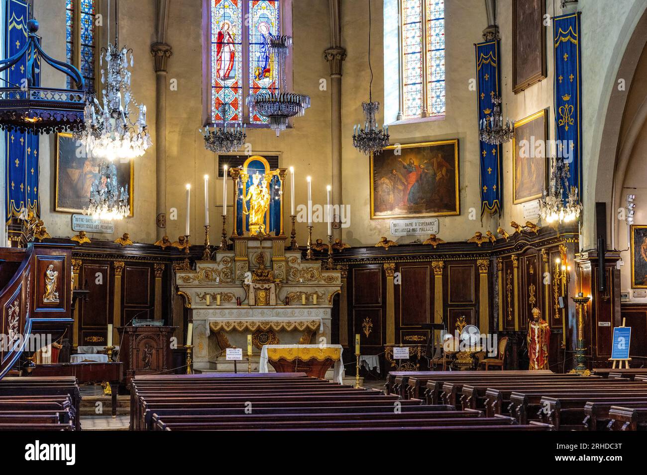 Cannes, France - July 31, 2022: Main nave and presbytery of Eglise ...