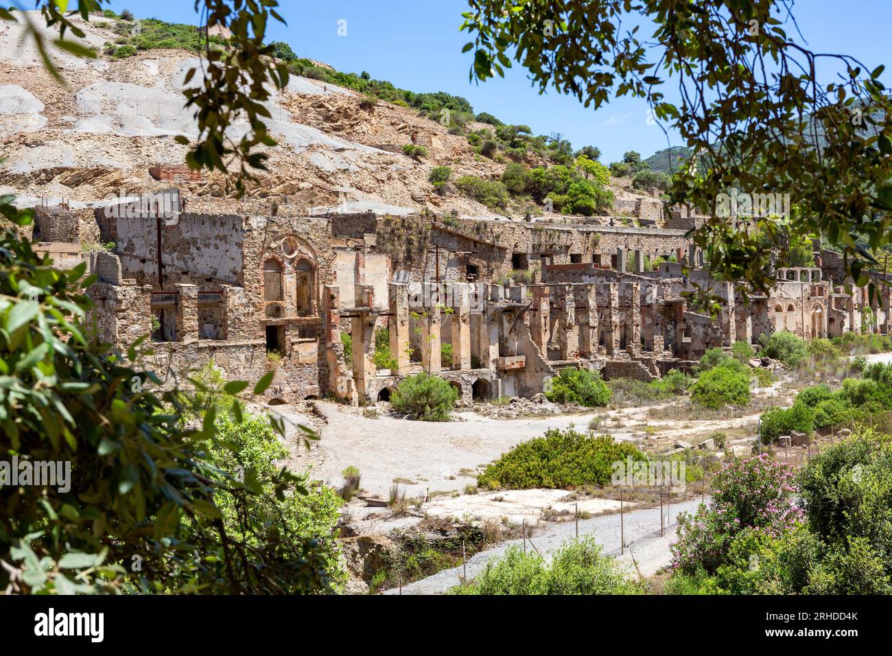 The lavery of Naracauli is also called Brassey Lavery by the English ...
