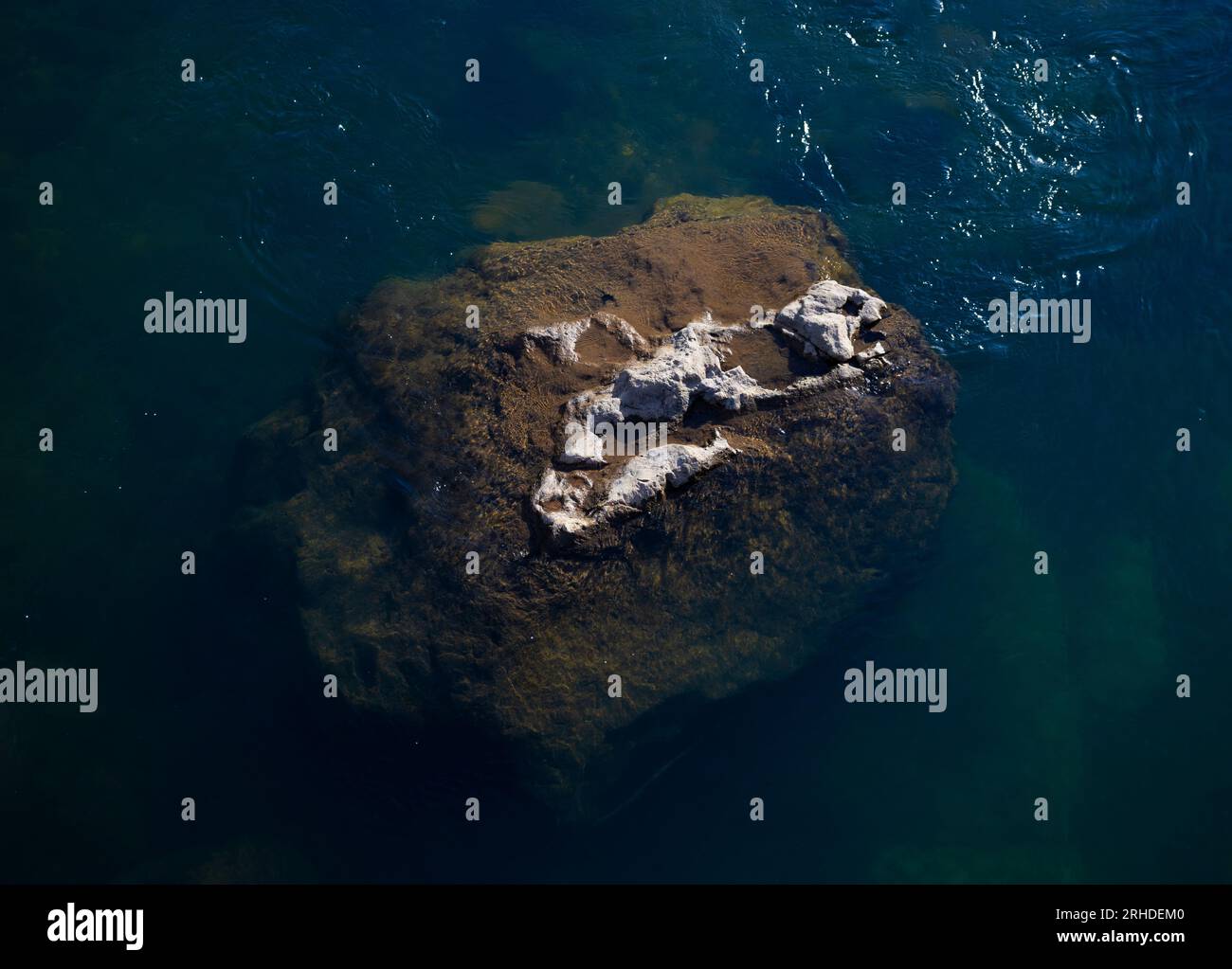 Blue water in river hi-res stock photography and images - Alamy