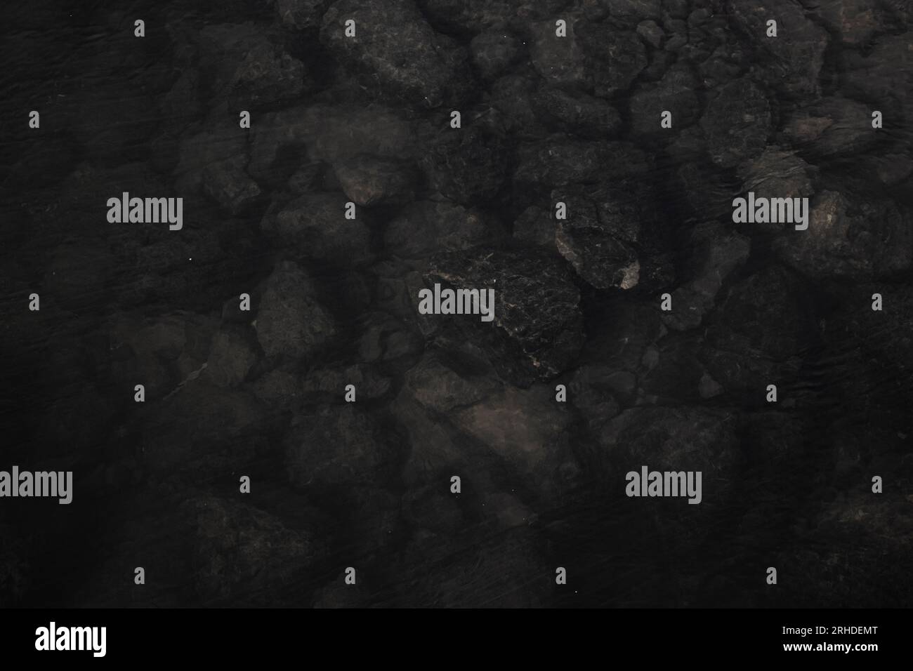 Dark wet rocks hi-res stock photography and images - Alamy