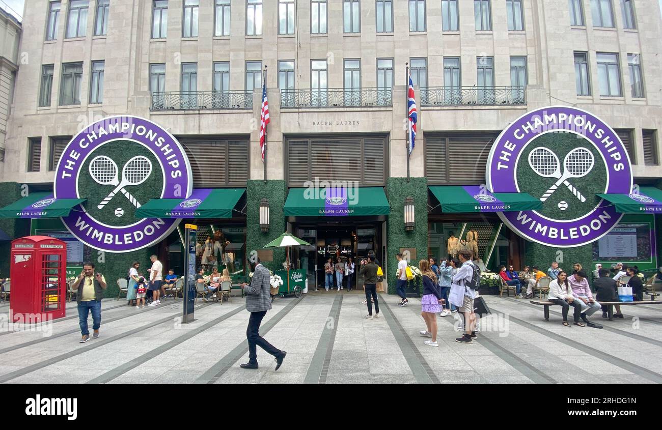 Wimbledon tennis logo hi-res stock photography and images - Alamy
