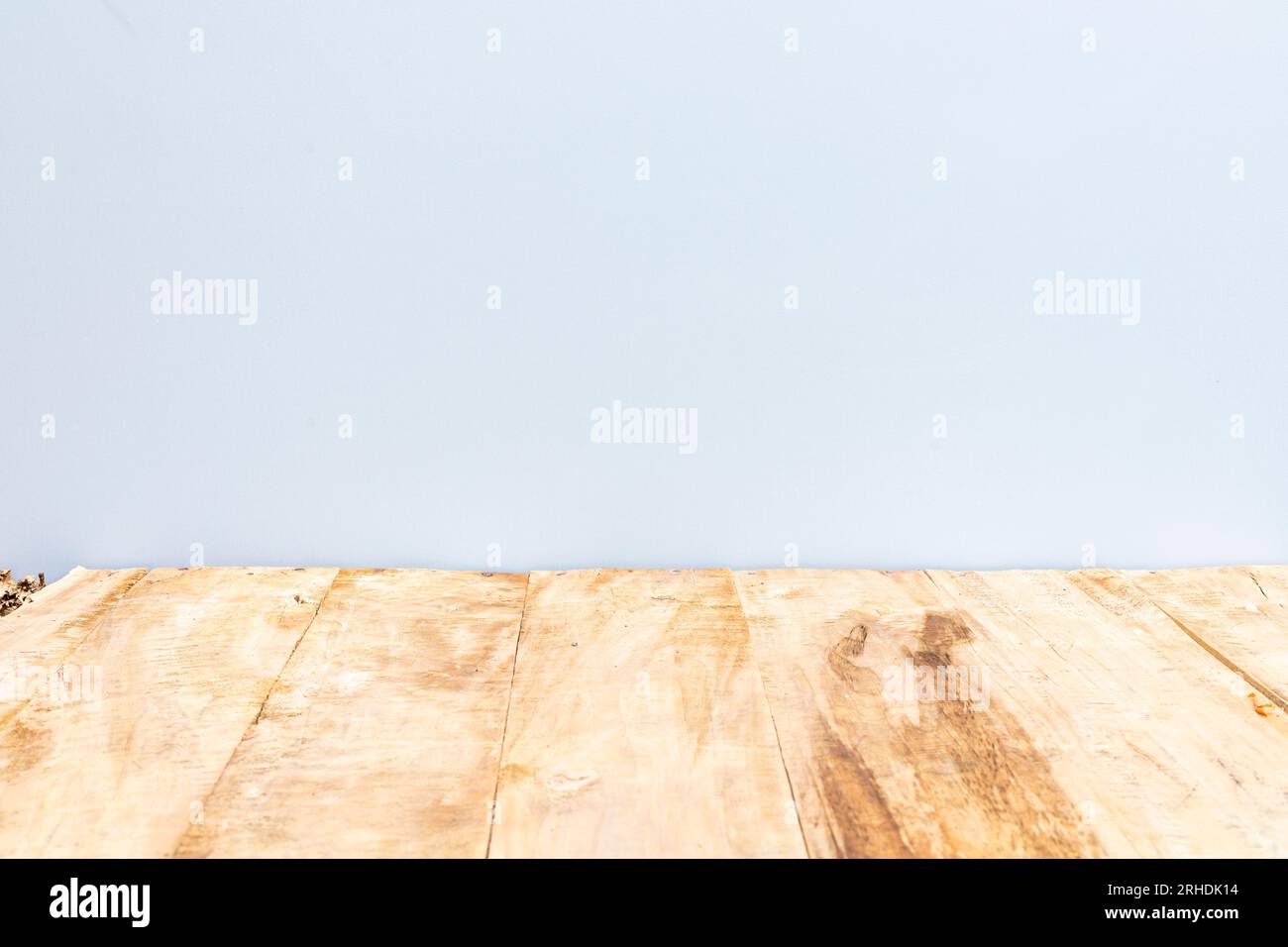 Blank studio background hi-res stock photography and images - Alamy
