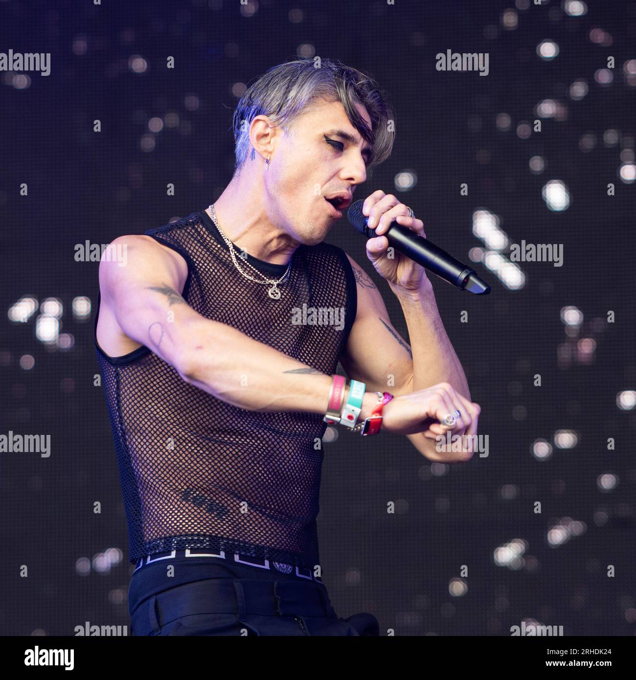 Confidence Man Janet Planet and Reggie Goodchild on Grand Central Stage ...