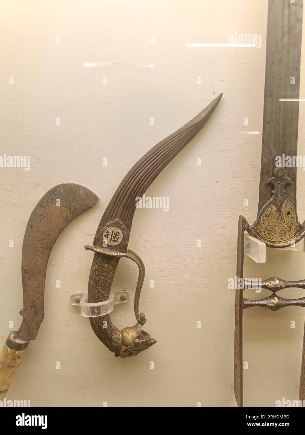 Beautiful islamic artifact hi-res stock photography and images - Alamy