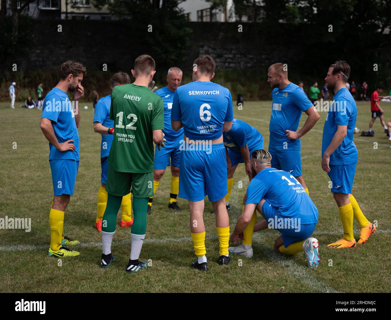 Soccer team huddle hi-res stock photography and images - Alamy