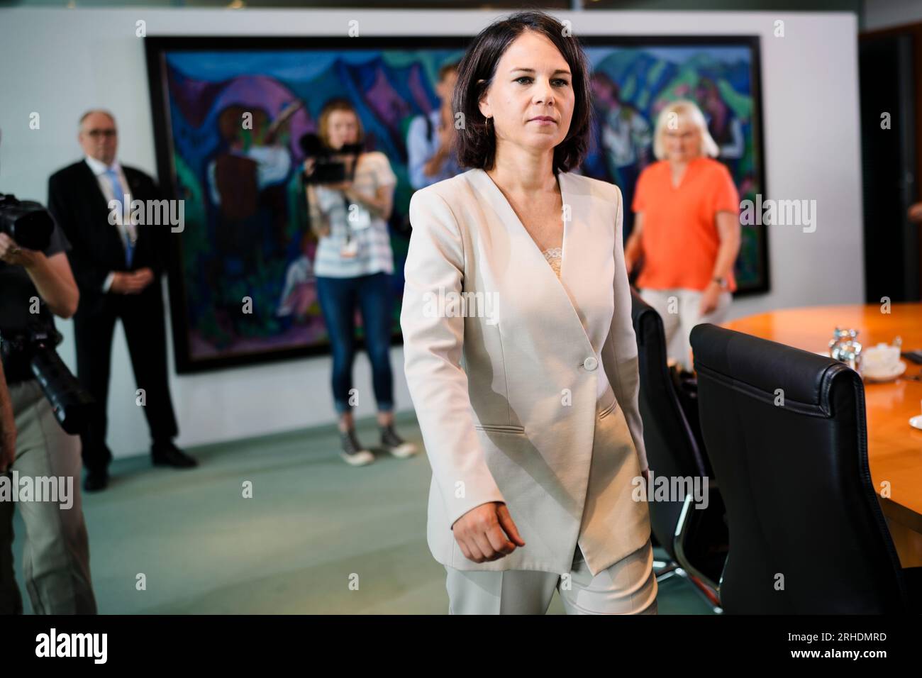 German Foreign Minister Annalena Baerbock walks through the cabinet ...