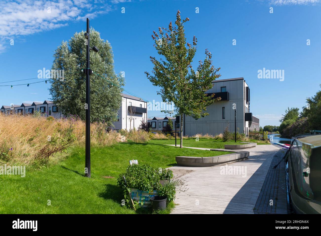 Port Loop is a 43 acre canal-side housing development near Birmingham ...