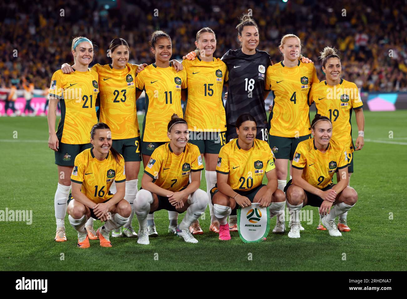 Australia starting line up: Back Row - Ellie Carpenter, Kyra Cooney ...