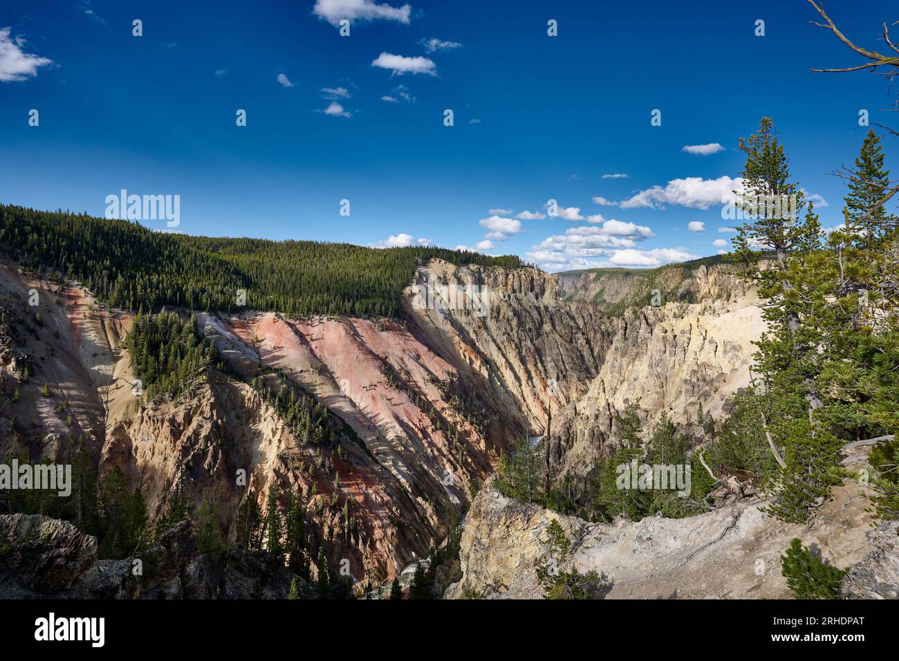 colorful stone formations of Grand Canyon Of The Yellowstone at Artist ...