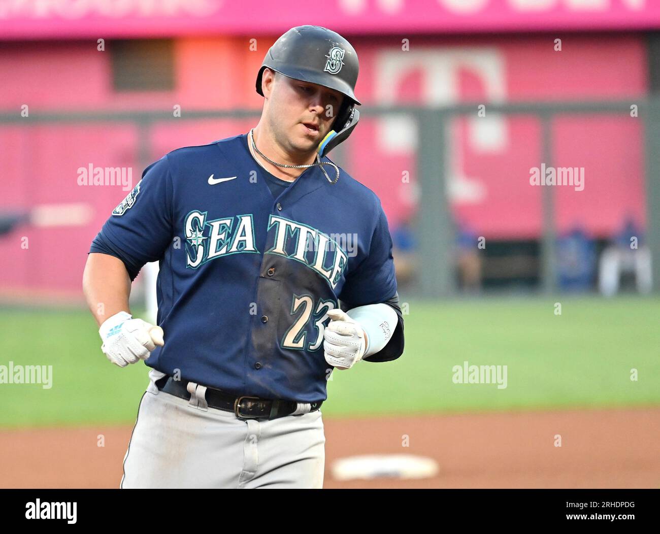 KANSAS CITY, MO - AUGUST 15: Seattle Mariners first baseman Ty France ...