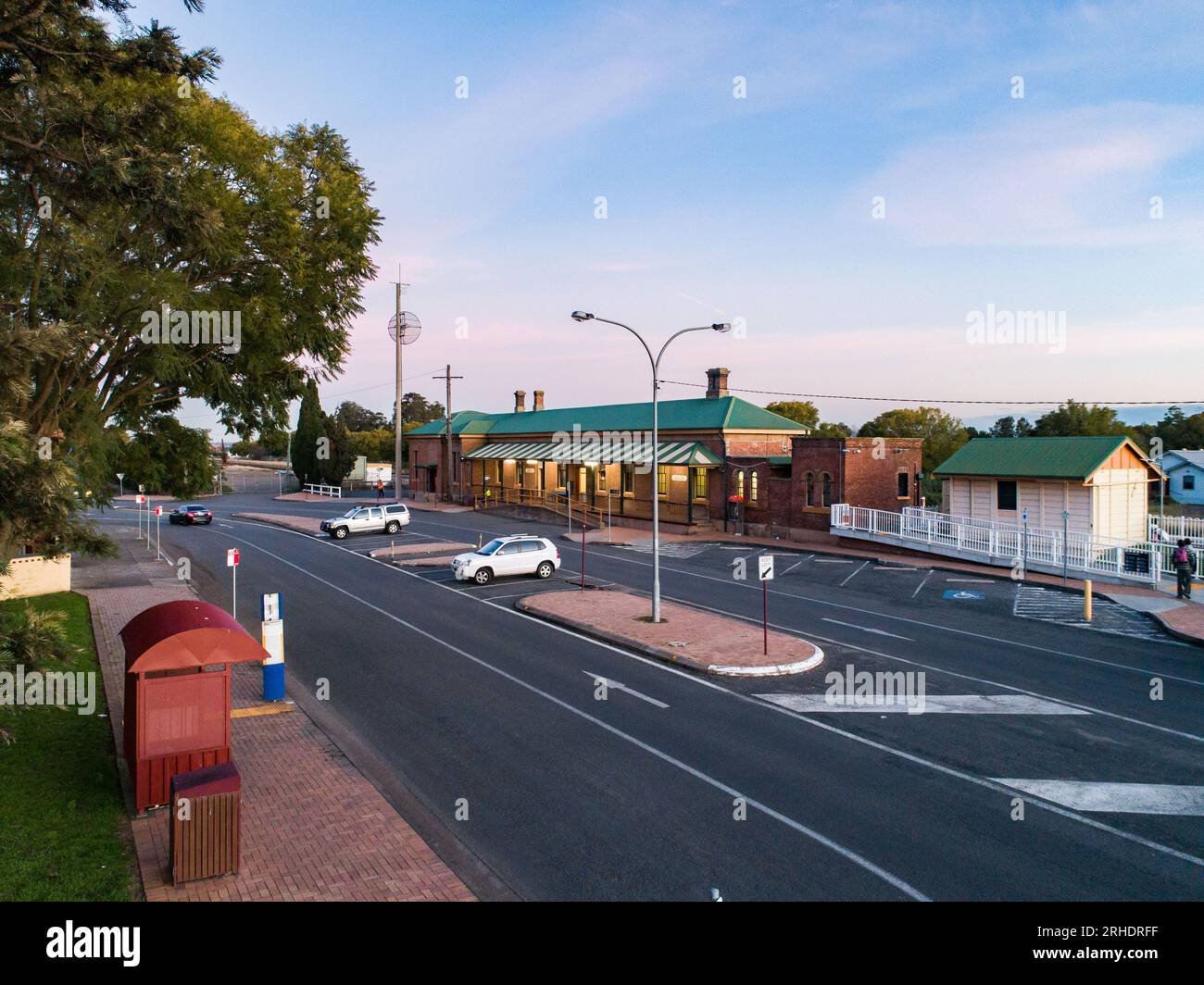 Singleton station hi-res stock photography and images - Alamy