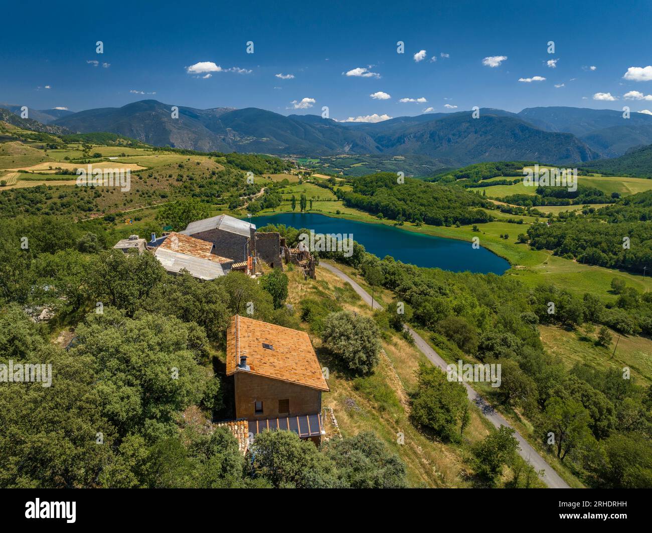Lago de montcortes hi-res stock photography and images - Alamy