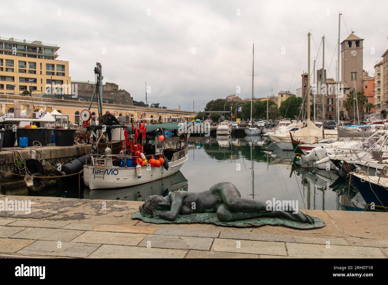 Dock towers hi-res stock photography and images - Alamy