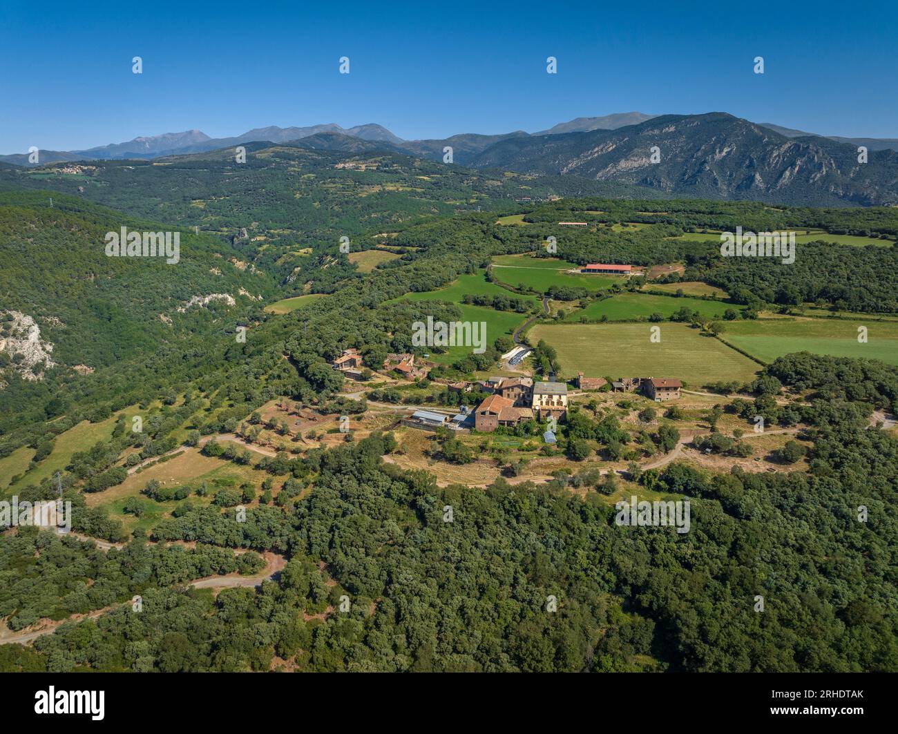 Aldea cielo cielo paisaje hi-res stock photography and images - Alamy